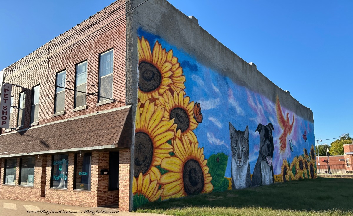 New Mural on Main – Katy Trail Creations
